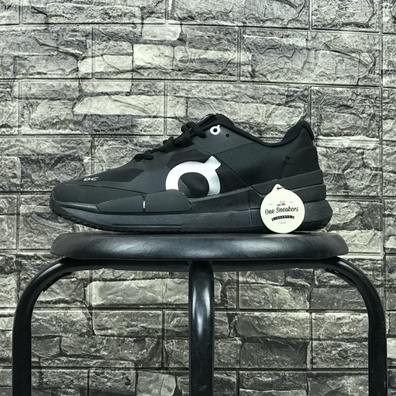 Jual ON RUNNING THE ROGER PRO 2 TRIPLE BLACK | Shopee Indonesia