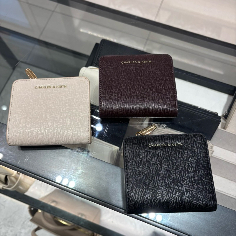 Jual Dompet lipat bifold charles&keith | Shopee Indonesia