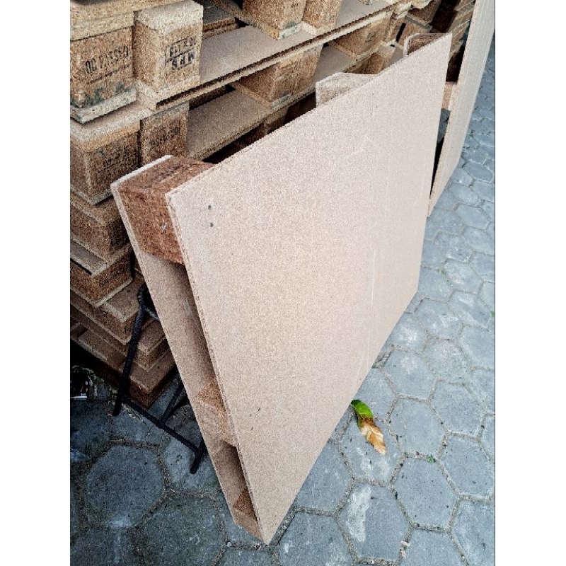 Jual Palet kayu particle board 113x94x12 (Bekas) diambil sendiri ...