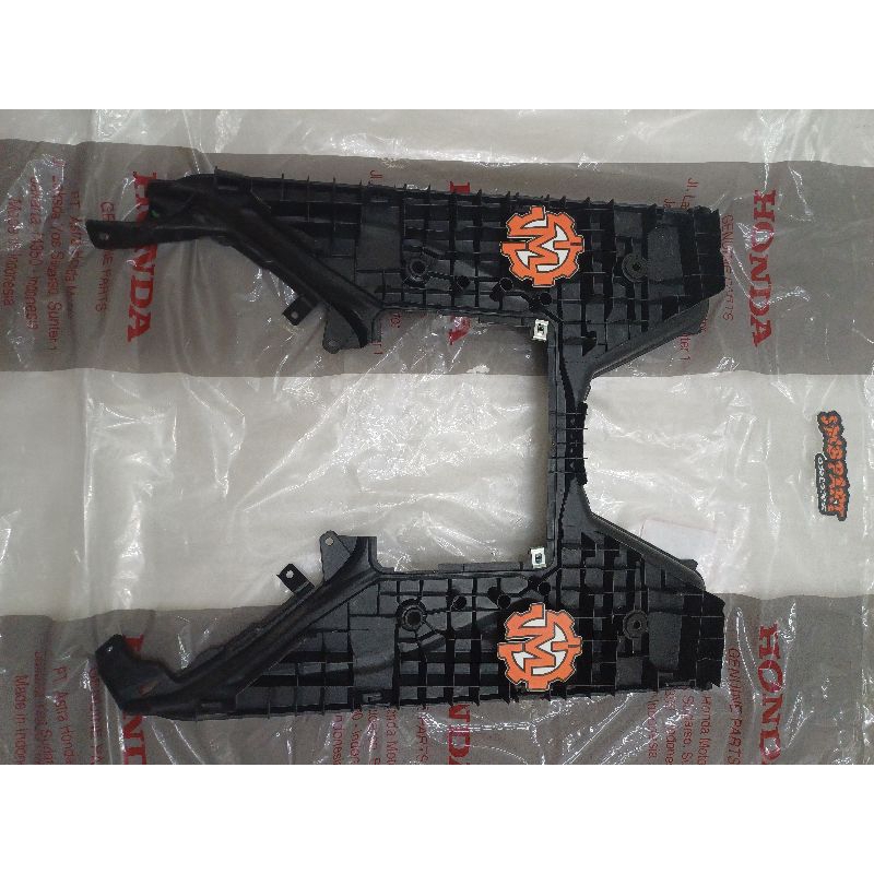 Jual step floor bordes pijakan kaki atas Vario 160 LED new K2S 2023 2024 2025 | Shopee Indonesia