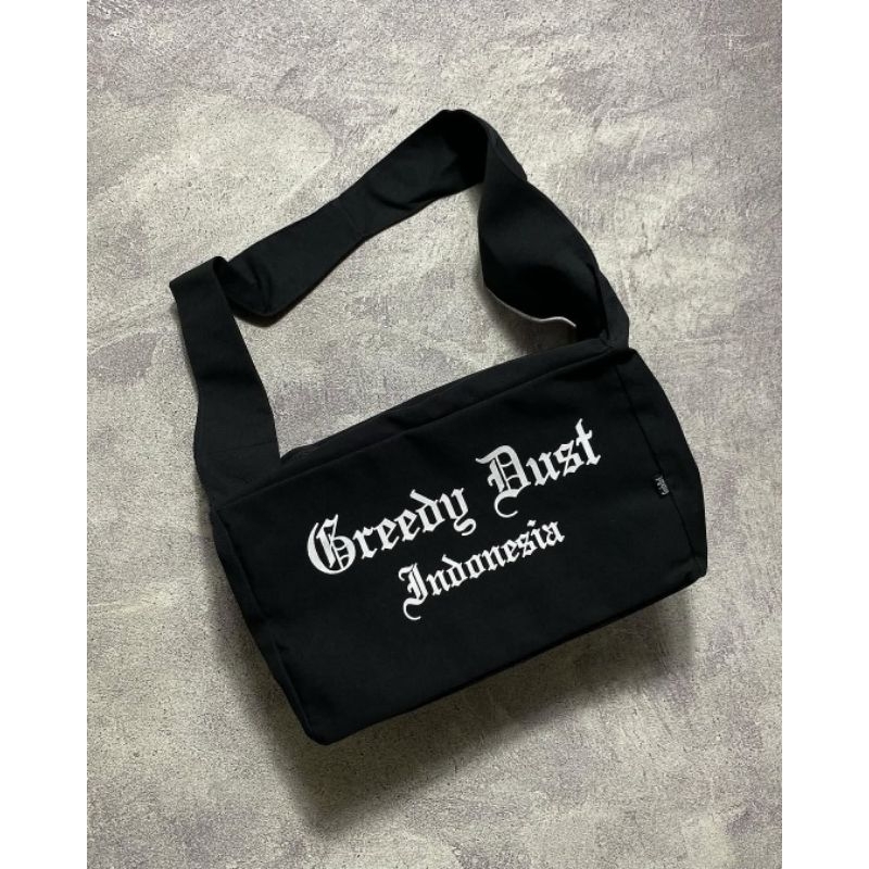 Jual (READY STOCK) GREEDY DUST INDONESIA - SLING TOTEBAG BLACK | Shopee ...