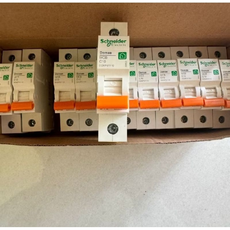 Jual MCB NEW DOMAE 1P 2A 4A 6A 10A 16A 20A 25A 32A40A 50A 63A SNI SCHNEIDER | Shopee Indonesia