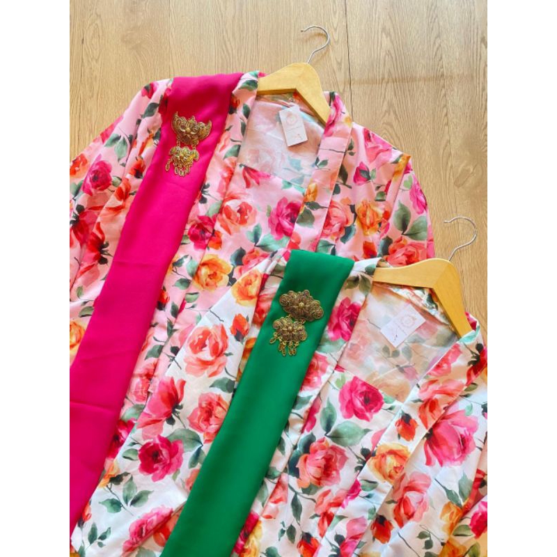 Jual KEBAYA KUTUBARU MODERN PIRA BUNGA PINK HITAM | Shopee Indonesia
