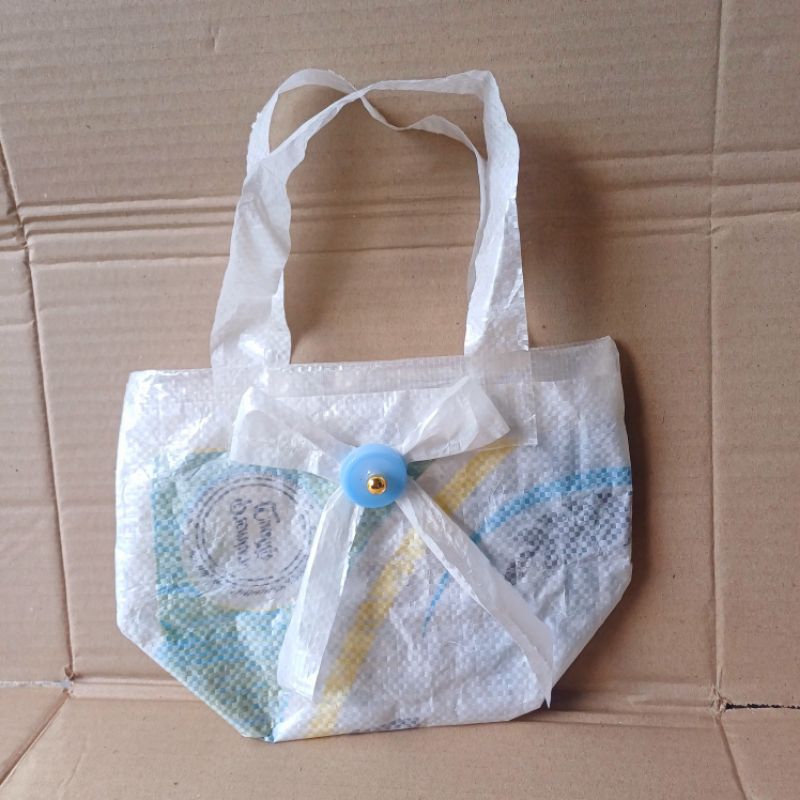 Jual Kerajinan daur ulang barang bekas tas karung beras DIY barang ...