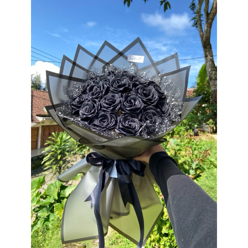 Jual buket bunga satin Hitam/buket graduation/buket bunga/buket hadiah ...