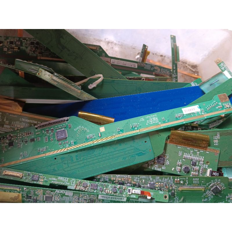 Jual Bahan scrap Peleburan Logam Mulia Emas Limbah Elektronik Kiloan ...