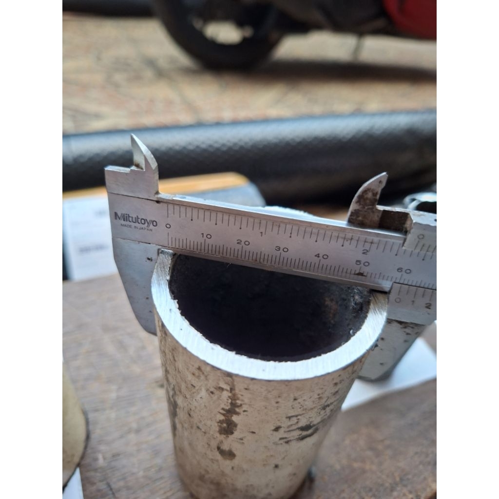 Jual Pipa Besi 2 Inch Seamless OD 60mm ID 52mm Tebal 4mm panjang 10cm ...