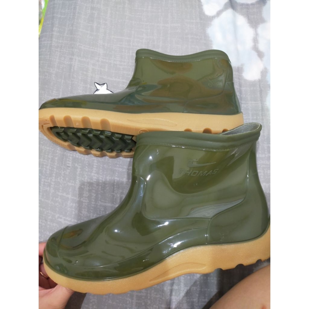 Jual sepatu pendek pria wanita anti air becek merk THOMAS 39-42 MURAH ...