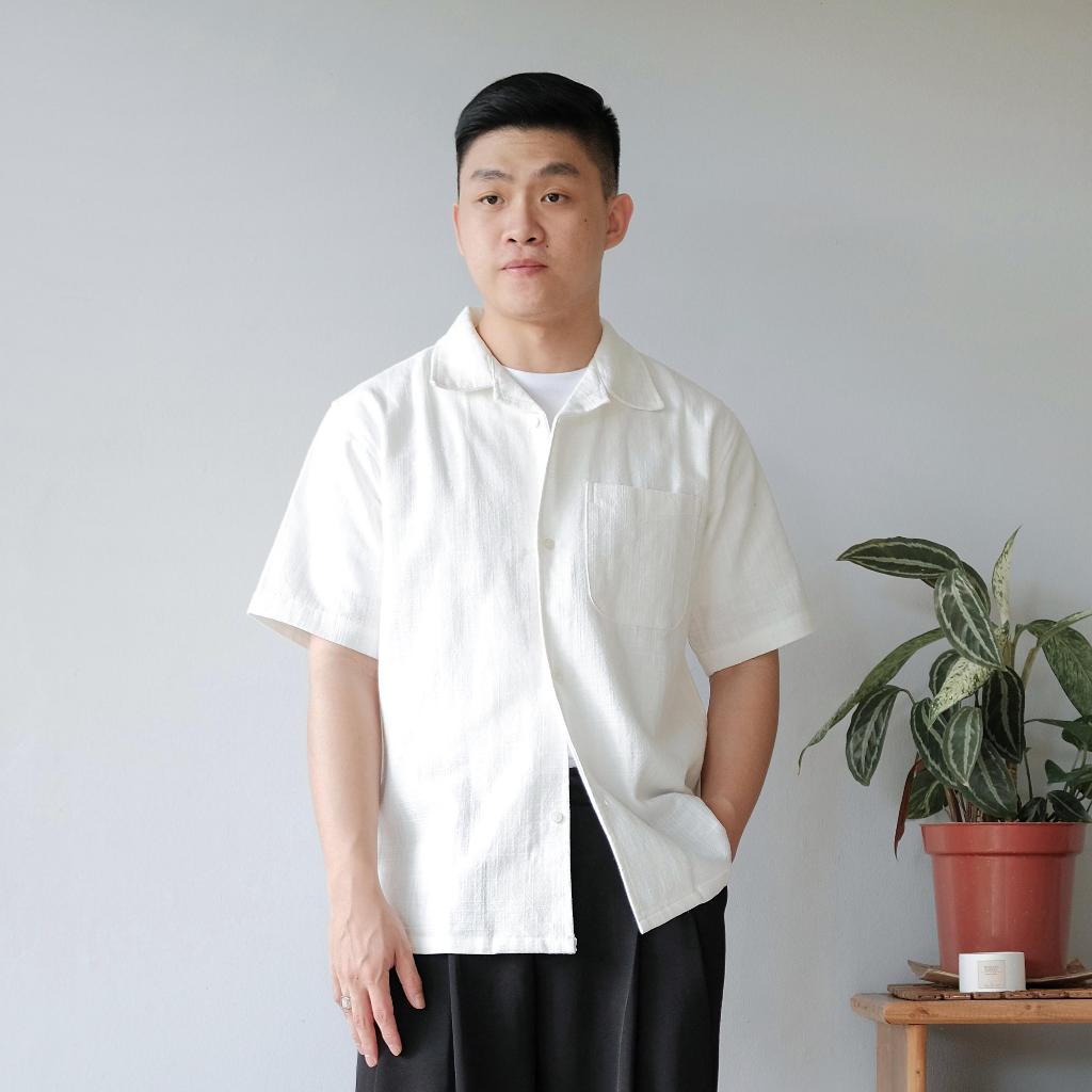 Jual Common Days | Relaxed Linen Shirt Broken White | | Shopee Indonesia