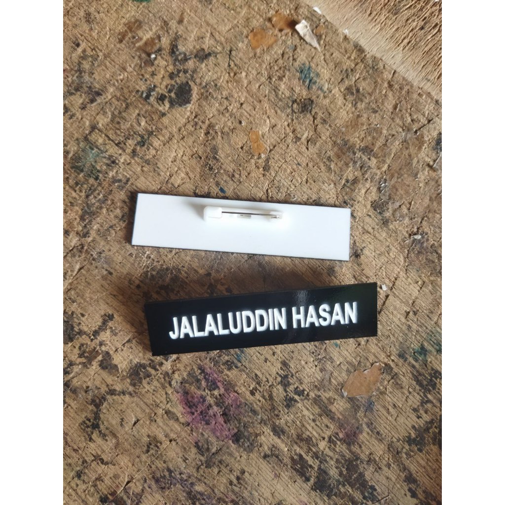 Jual Name Tag Akrilik Grafir Custom | Name Tag Kantor / Mahasiswa ...