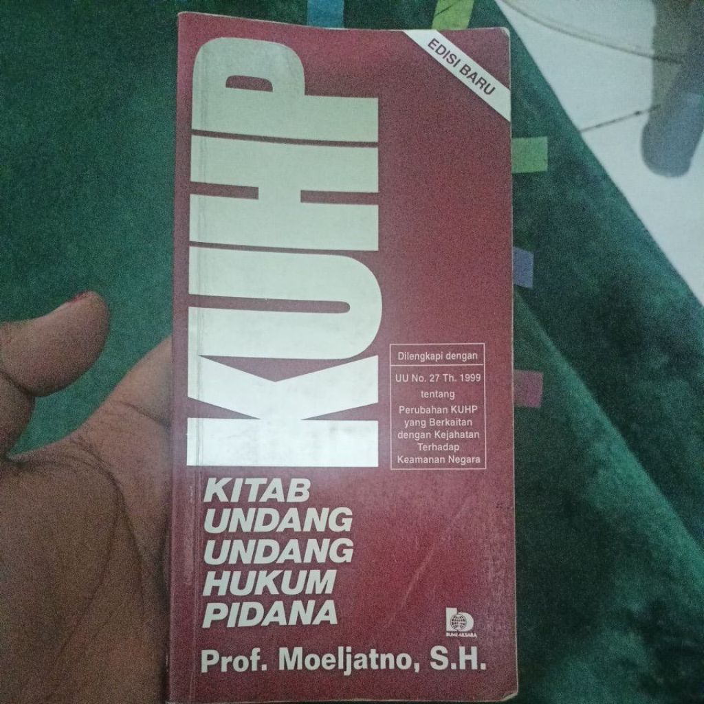 Jual buku bekas original KUHP kitab undang-undang hukum pidana prof ...
