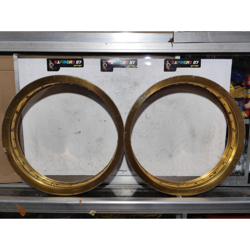Jual velg venom ukuran 17/215,17/185 bekas warna kuning hole 36 ...