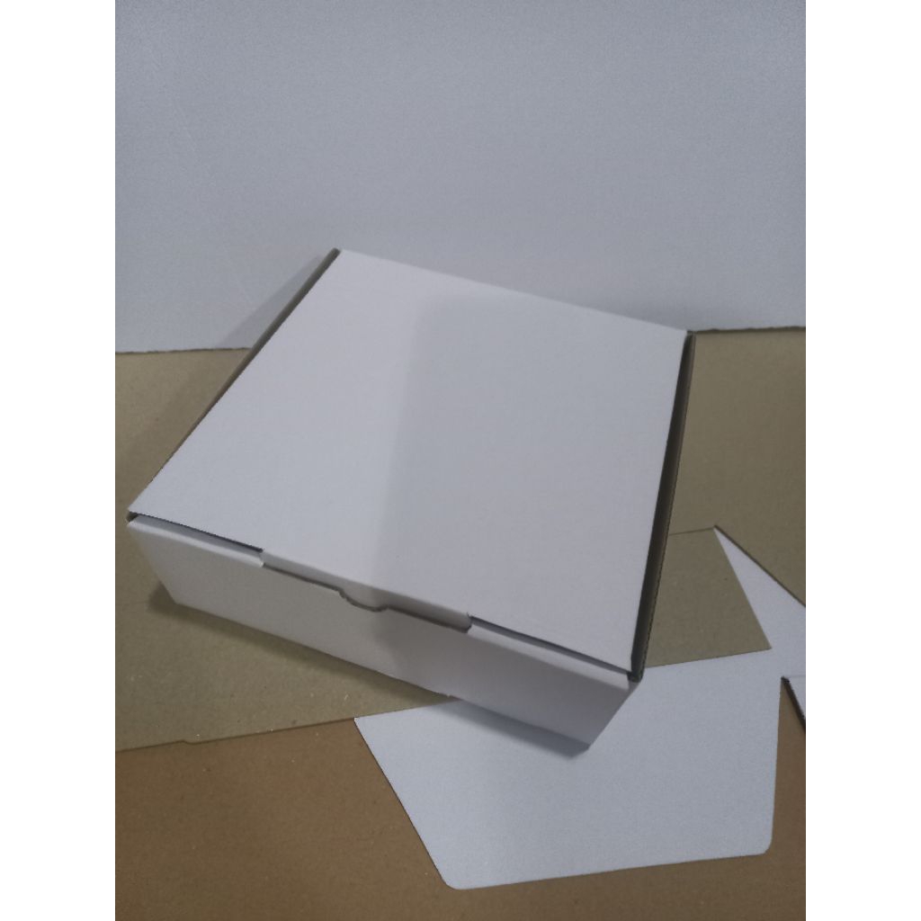 Jual kardus 20×20×7cm/kardus hempers/kardus sovenir/kardus paking ...