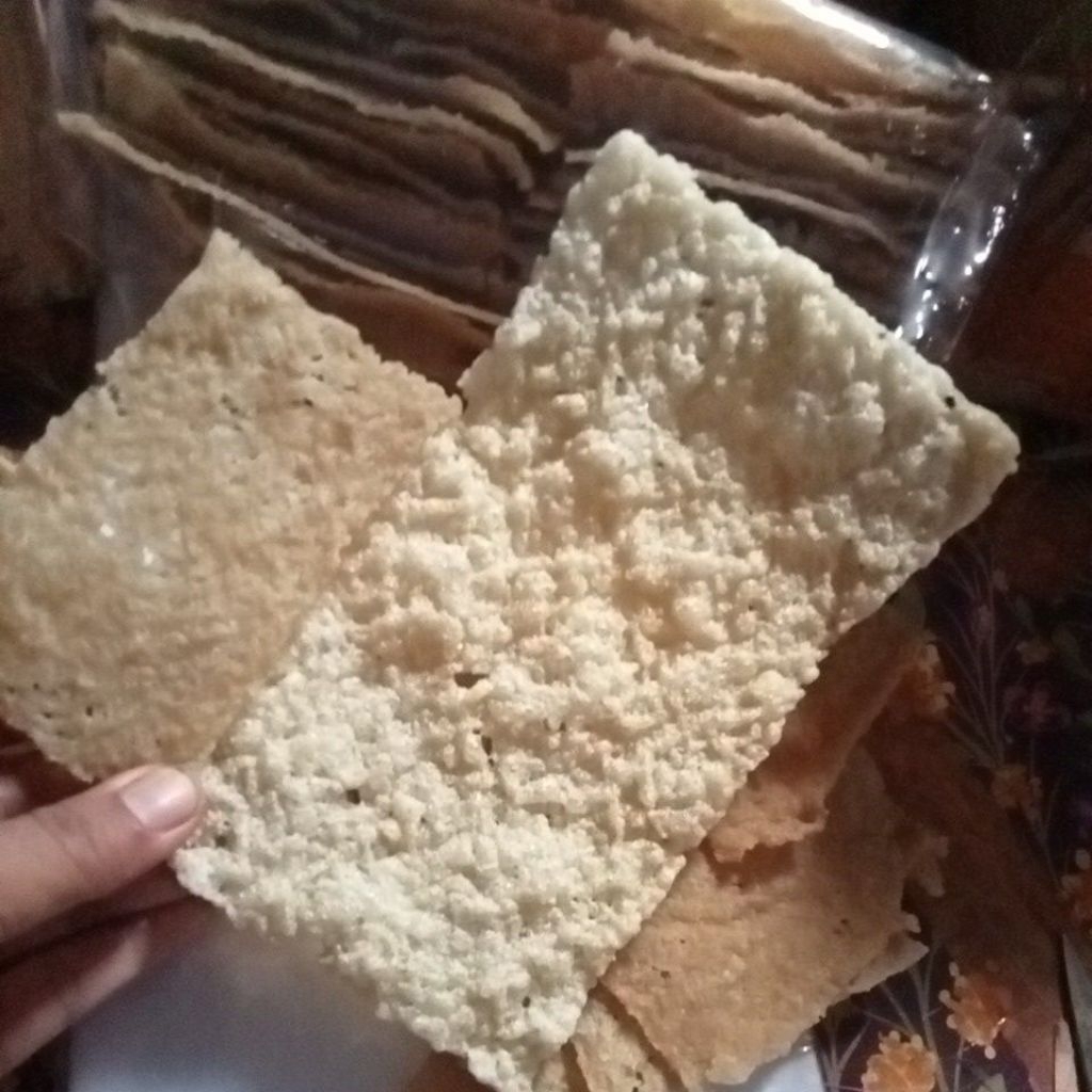 Jual krupuk puli /krupuk gendar mentah 1kg | Shopee Indonesia