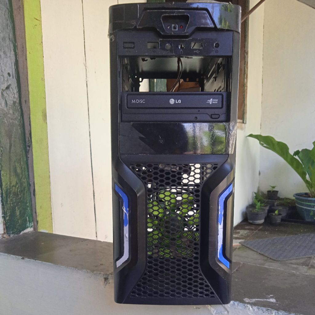 Jual KESING DAZUMBA SECOND CASING PC GAMING ATX BEKAS PLUS PSU PURE ADA ...
