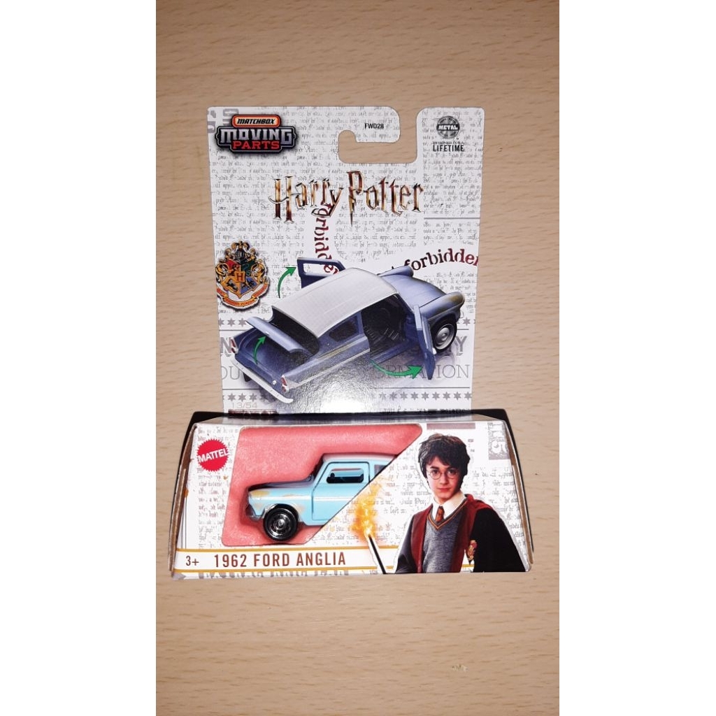 Jual Matchbox Moving Part Harry Potter (1962 FORD ANGLIA) | Shopee ...