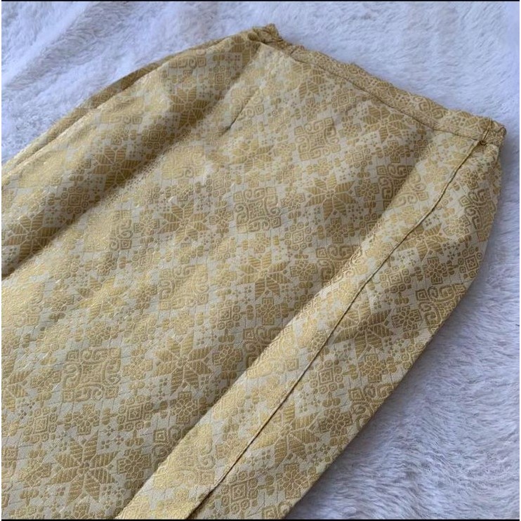 Jual ROK SPAN SONGKET WARNA PUTIH SILVER DAN PUTIH GOLD | Shopee Indonesia