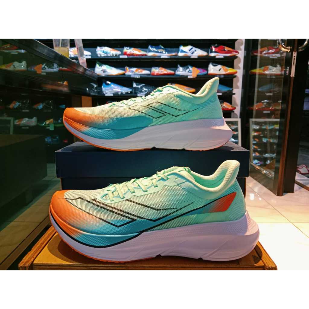 Jual Sepatu Lari Running Mills Enermax Tycoon - Sepatu Lari Running ...