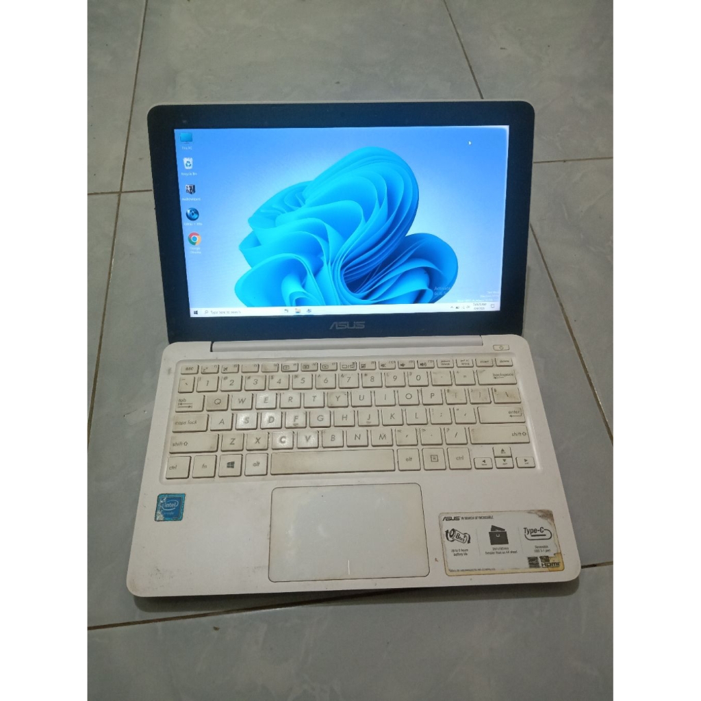 Jual Laptop Asus VivoBook E202S Second Normal | Shopee Indonesia