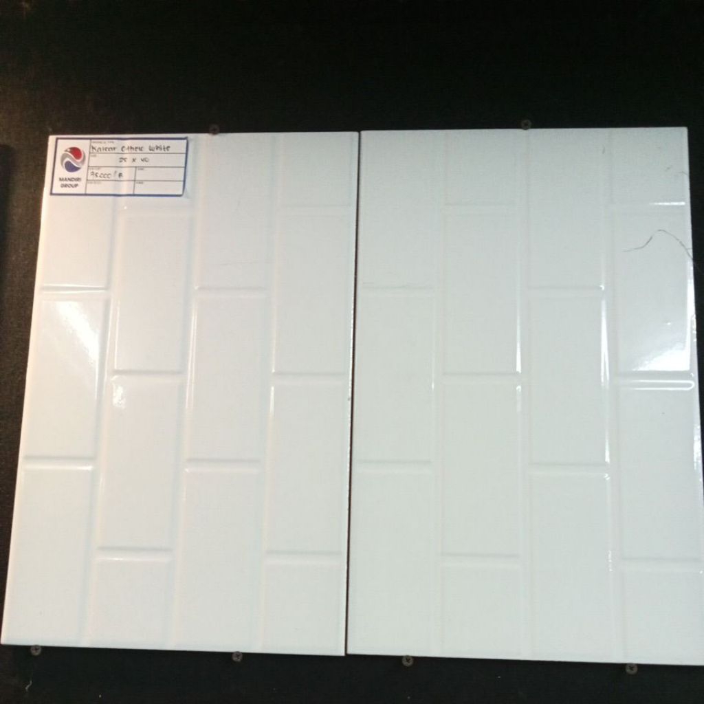 Jual KERAMIK DINDING 25X40 KAISAR OTHELO WHITE KW1 | Shopee Indonesia