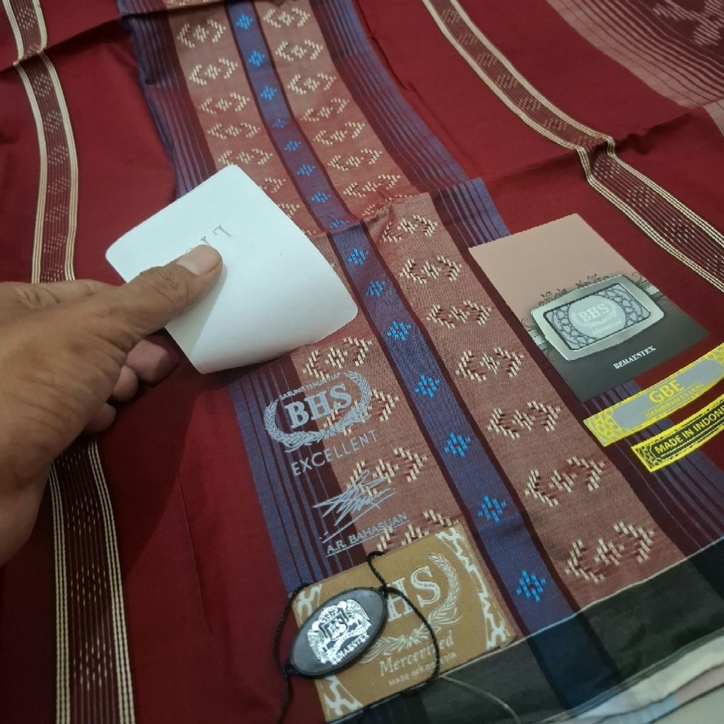 Jual Sarung BHS Excellent GBE Silver Lawas Bahan Super Mercerized ...