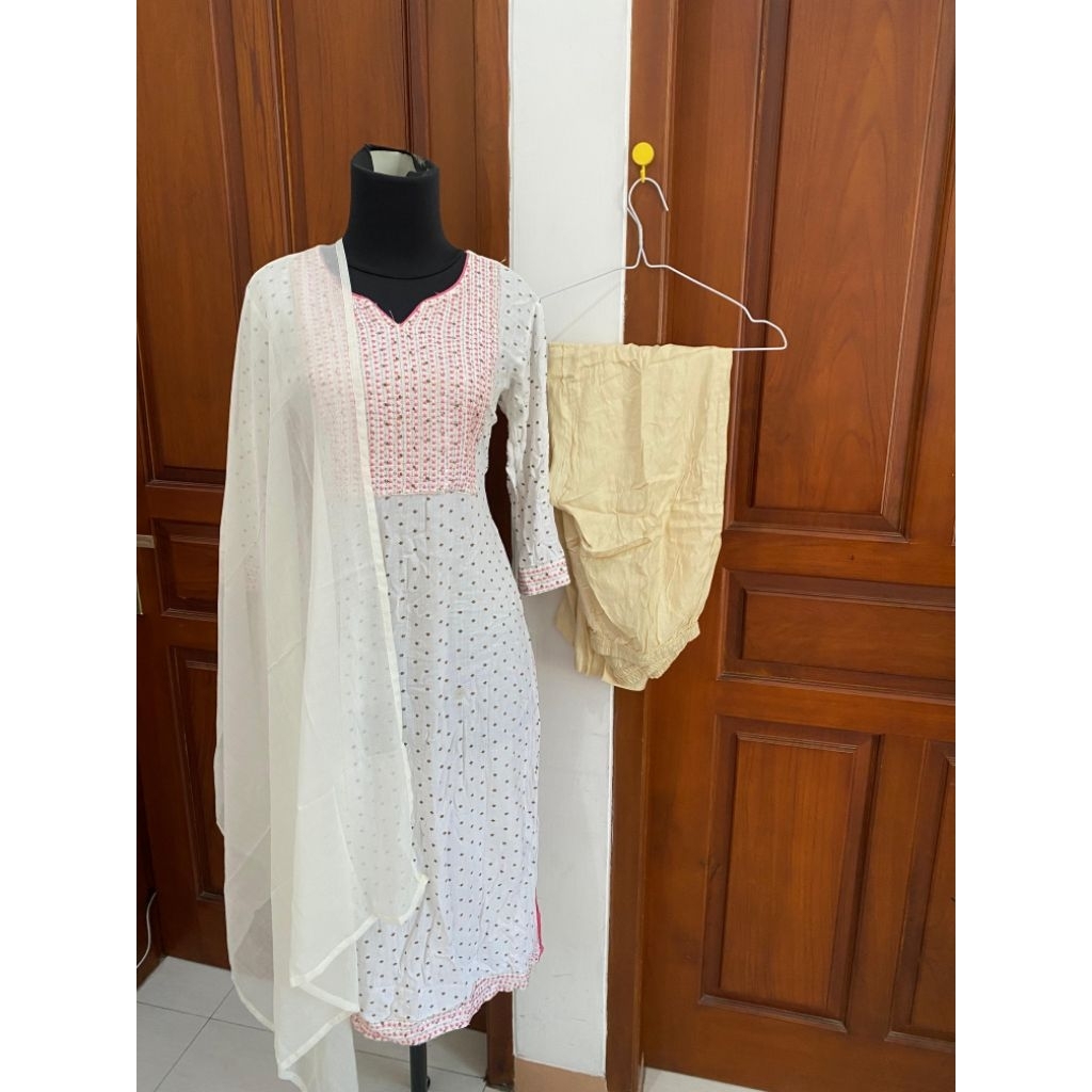 Jual KURTI SET PUTIH (PL) | Shopee Indonesia