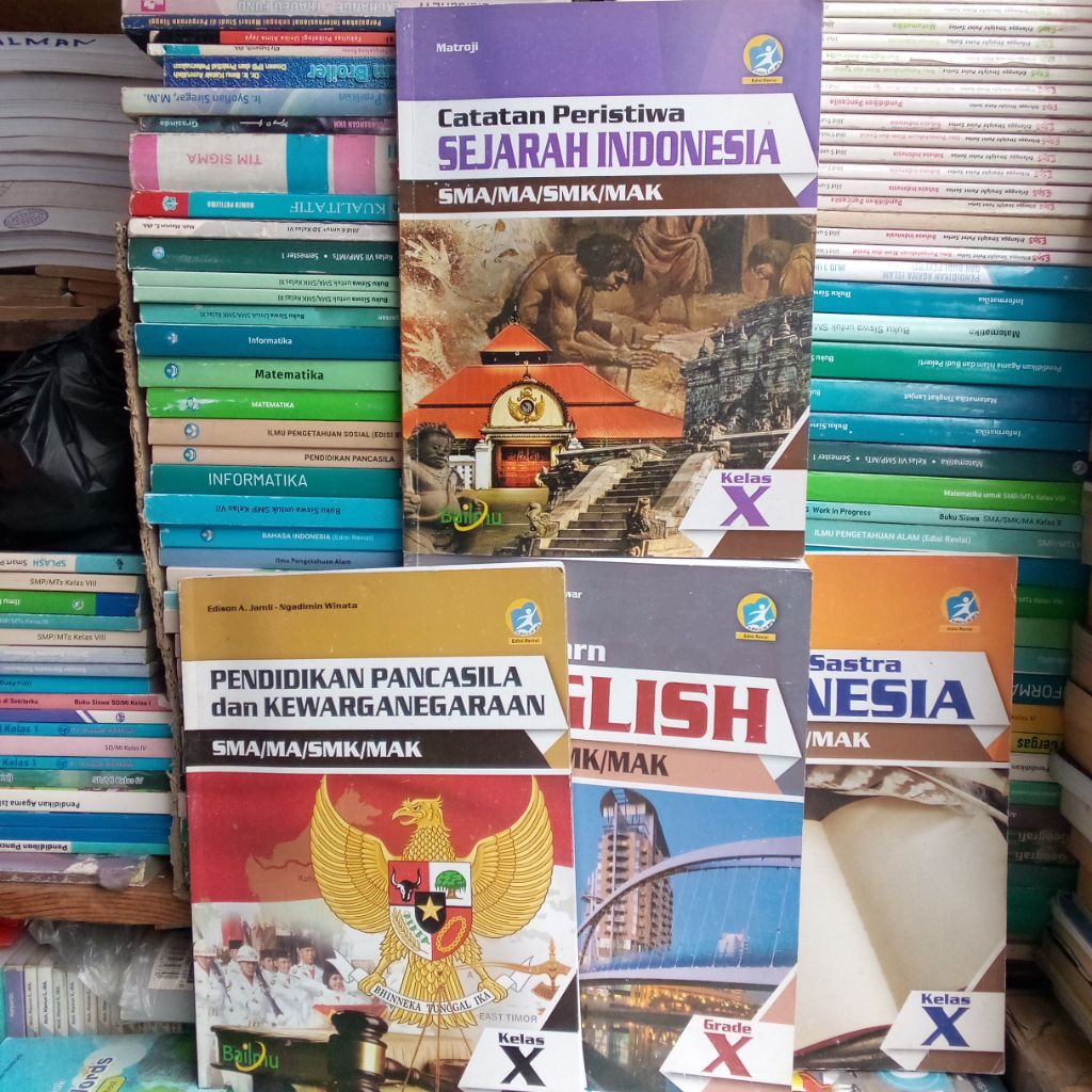 Jual Buku Bekas Bahasa dan Sastra Indonesia, English, Pendidikan Pancasila dan Kewarganegaraan ...