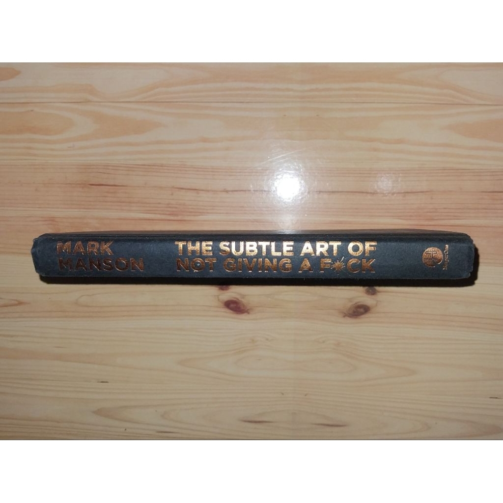 Jual Preloved hard cover The Subtle Art of Not Giving a F | Shopee ...