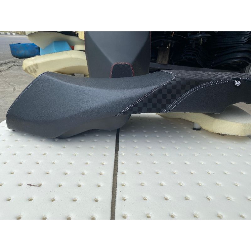 Jual Jok Motor Custom Viral Motif Catur / Karbon Bahan MBtech Camaro ...