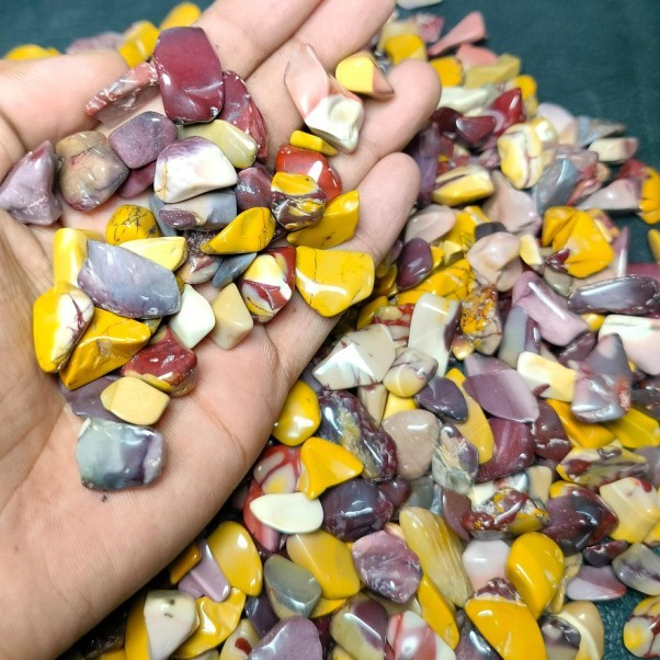 Jual Batu Natural Mookaite Jasper Chip Tumble 1-2 cm paket 100 Grams | Shopee Indonesia