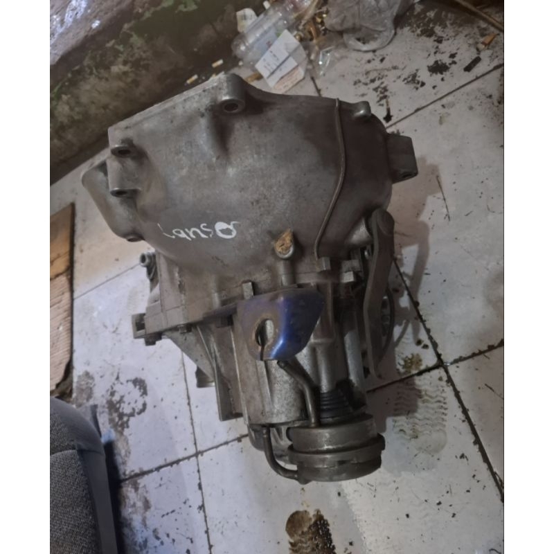 Jual gear box gearbox transmisi perseneling manual lancer sl fiore 85 ...