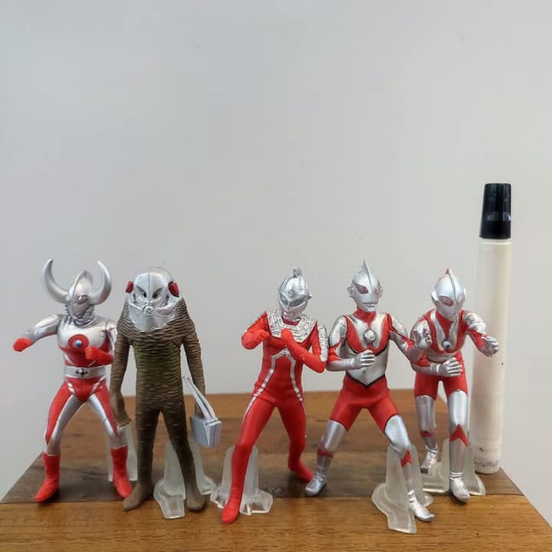 Jual Maiann action figure ultramanUltraman ace and alien zarab Tinggi ...