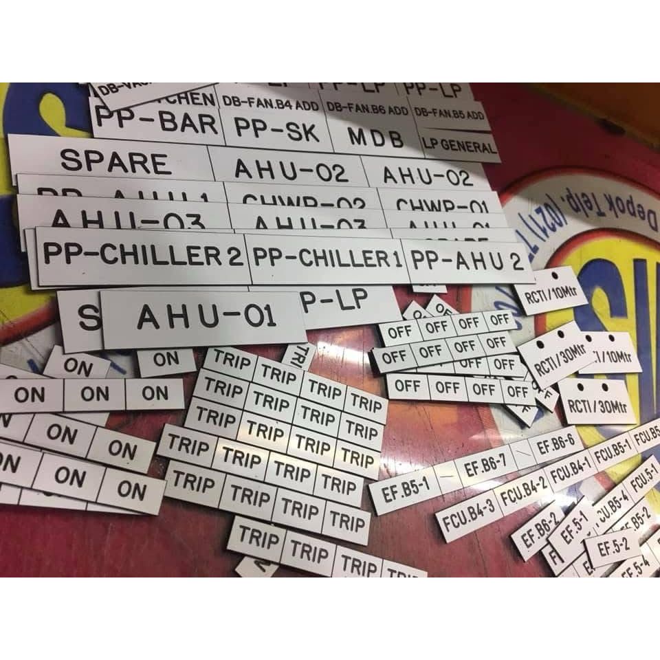 Jual Name Plate Panel | NamePlate Panel Gravoply Grafir Laser | Panel ...