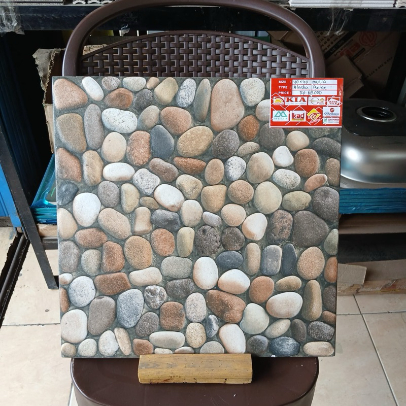 Jual Keramik Mulia Alaska beige 40x40 kw1 | Shopee Indonesia