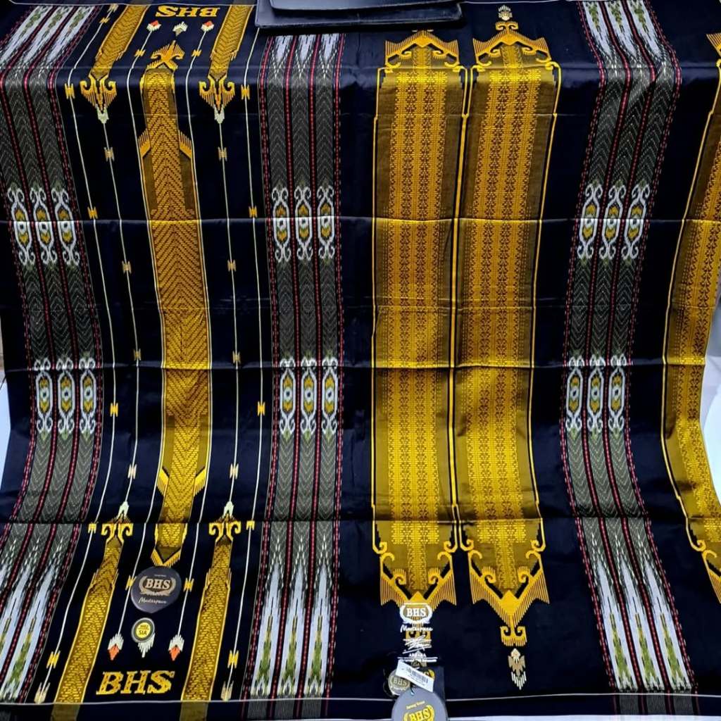 Jual Sarung BHS Masterpiece Gold M82 SIA Motif / SARUNG BHS MASTERPIECE ...