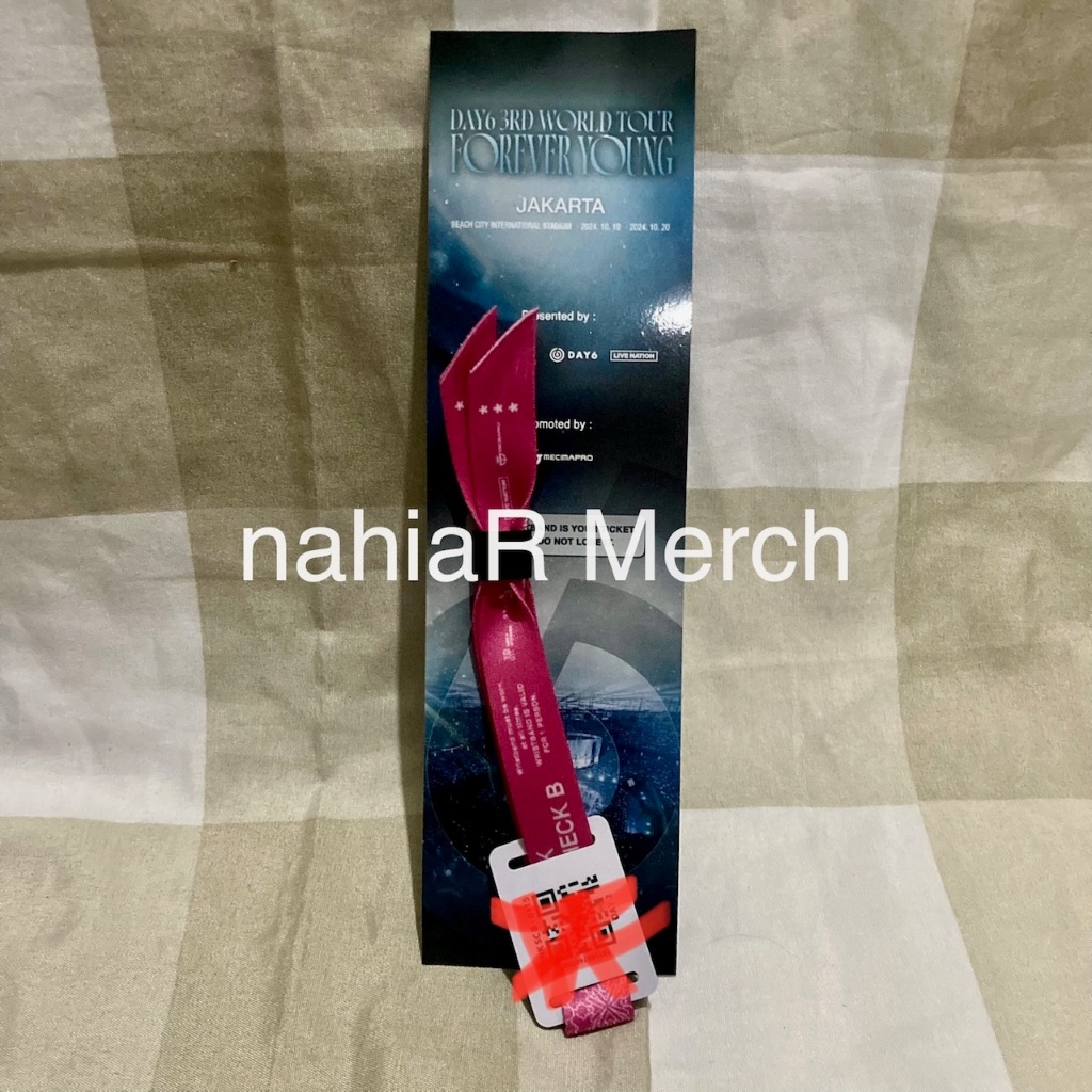 Jual DAY6 3rd World Tour in Indonesia Official Jakarta Day 2 Pink ...