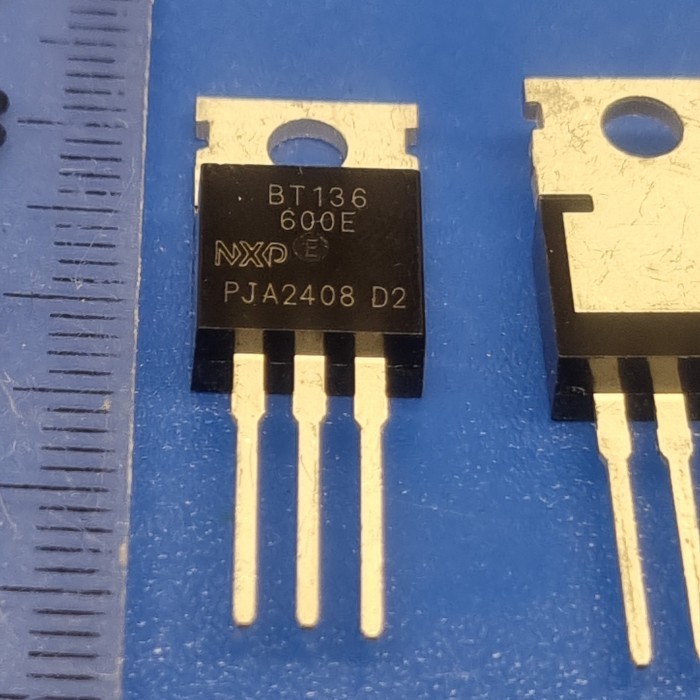 Jual Transistor BT136-600E / BT 136 - 600 / TR BT136 600E Triac Harga untuk=10pcs | Shopee Indonesia