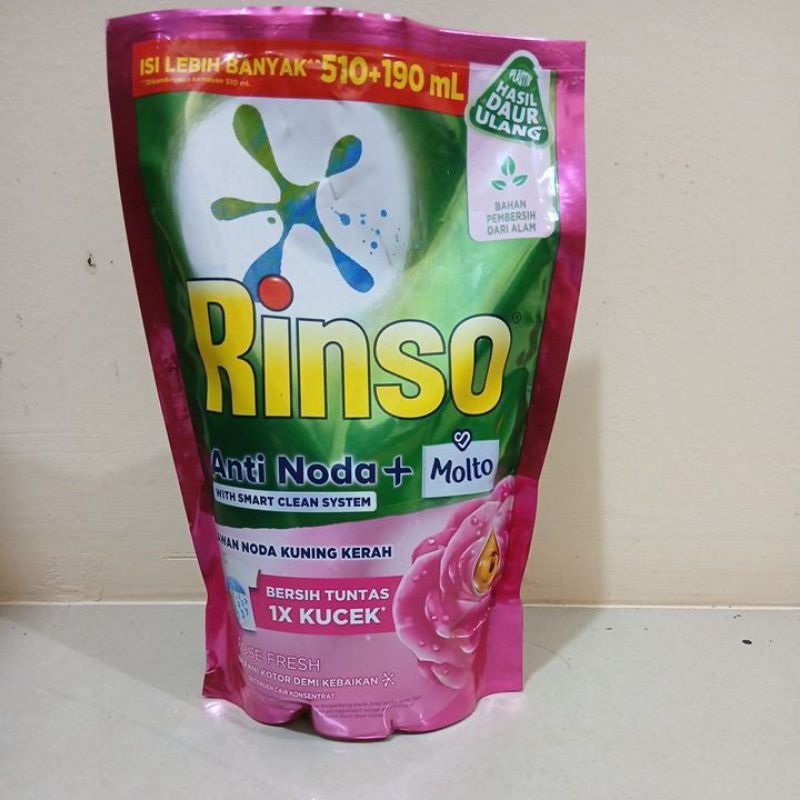 Jual RINSO CAIR ANTI NODA + MOLTO 700 ML | Shopee Indonesia
