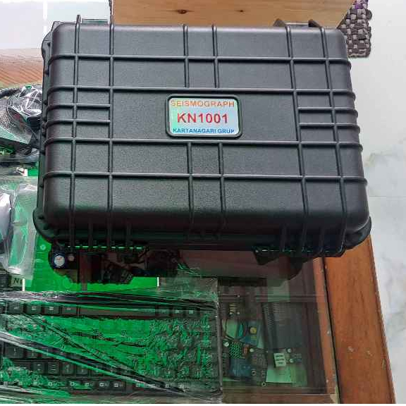 Jual Portable Seismograph digital GS-KN 1001 ews GS-KN1001 original ...