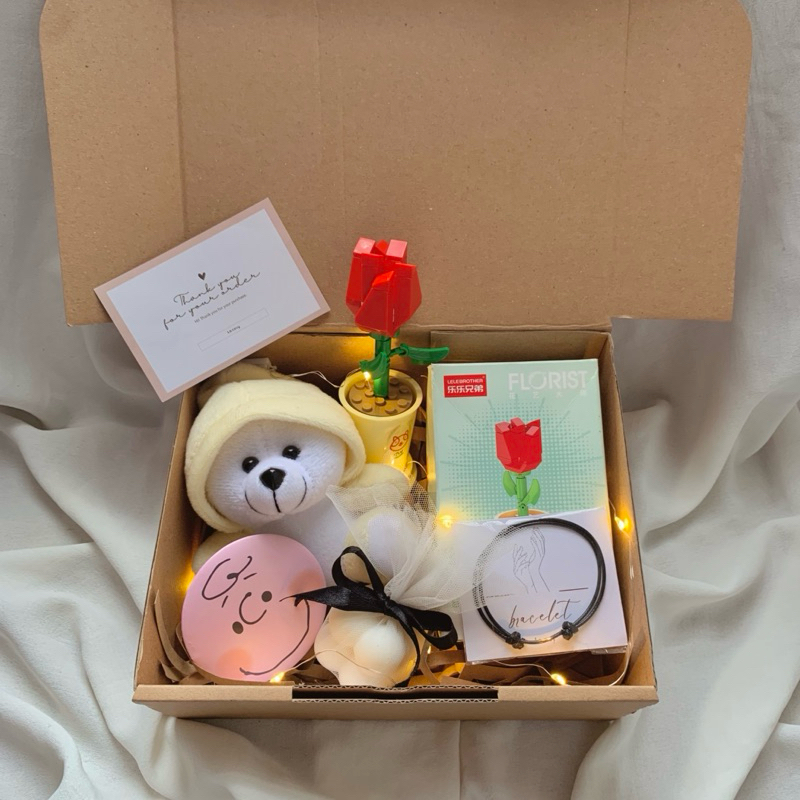 Jual HAMPERS/GIFTBOX/HAMPERS BONEKA/HADIAH | Shopee Indonesia