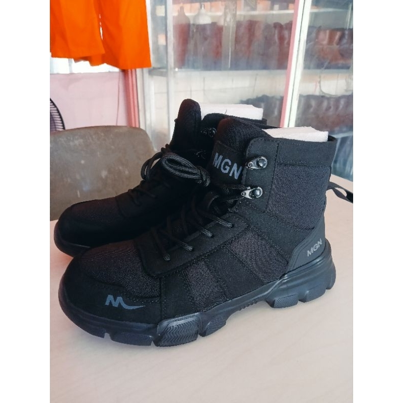 Jual SEPATU SAFETY KERJA UJUNG ADA BESI BARU PABRIKAN | Shopee Indonesia