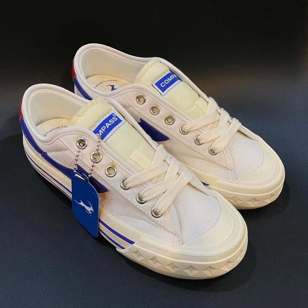 Jual Sepatu Compass Retrograde Low White Blue Sneakers Compass Pria ...