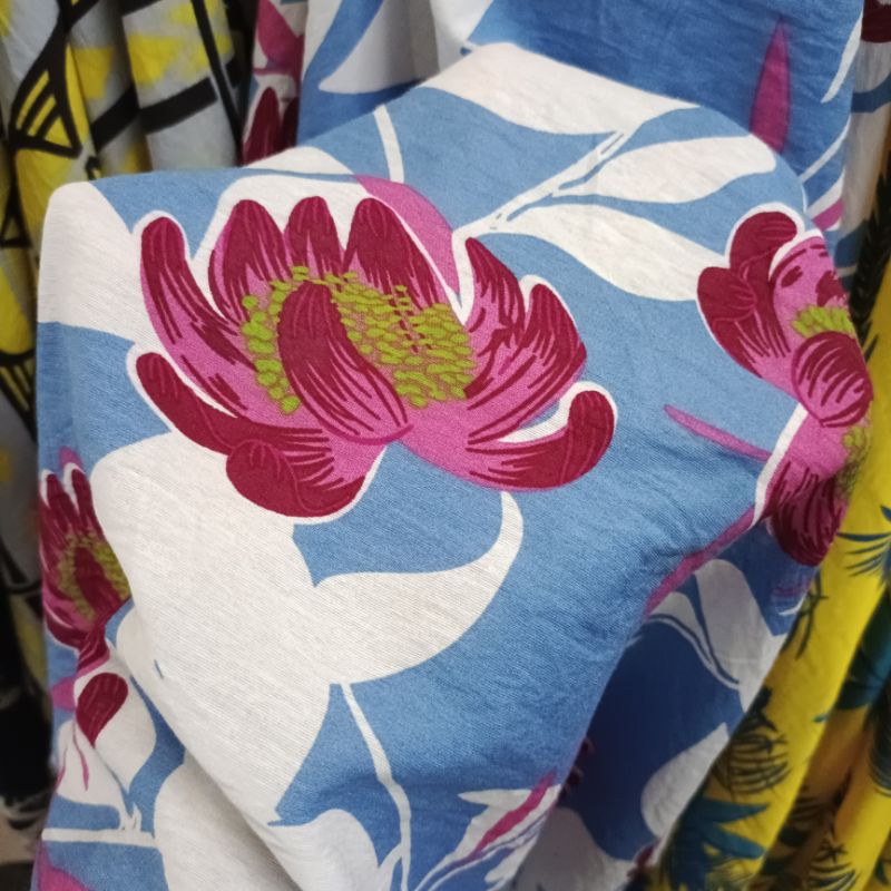 Jual kain katun motif bunga premium - kain katun silky motif - kain ...