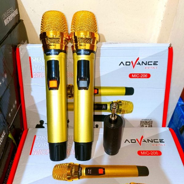 Jual COD ready mic wireless advance suara jernih bisa dicas, stok ...