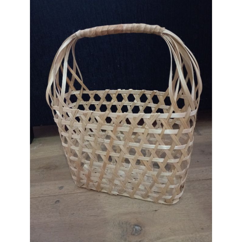 Jual tas keranjang anyaman bambu/ tas hampers anyaman bambu/ tas handuk anyaman bambu | Shopee ...