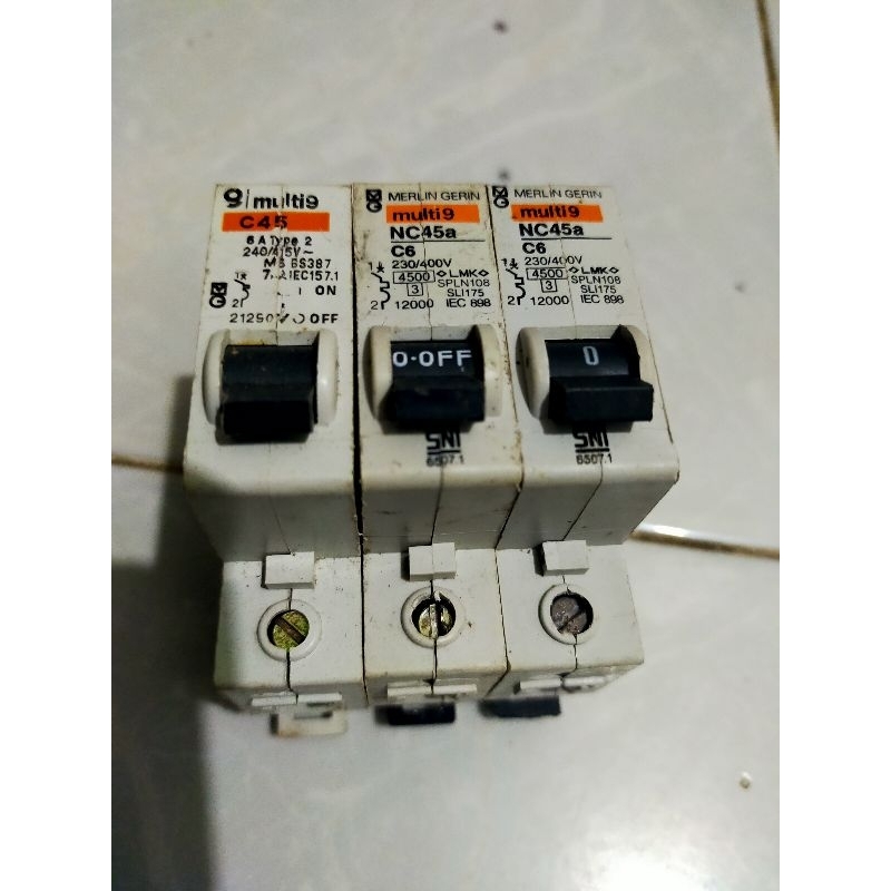 Jual MCB Merlin gerin 1phase original | Shopee Indonesia