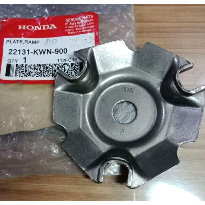 Jual Plate Ramp Tutup Rumah Roller Honda Vario 125 eSP, ADV 150, PCX ...