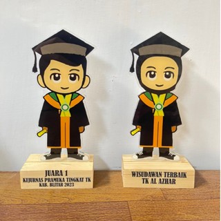Jual Piala Wisuda Akrilik Piala Ucapan Hadiah Kelulusan | Shopee Indonesia