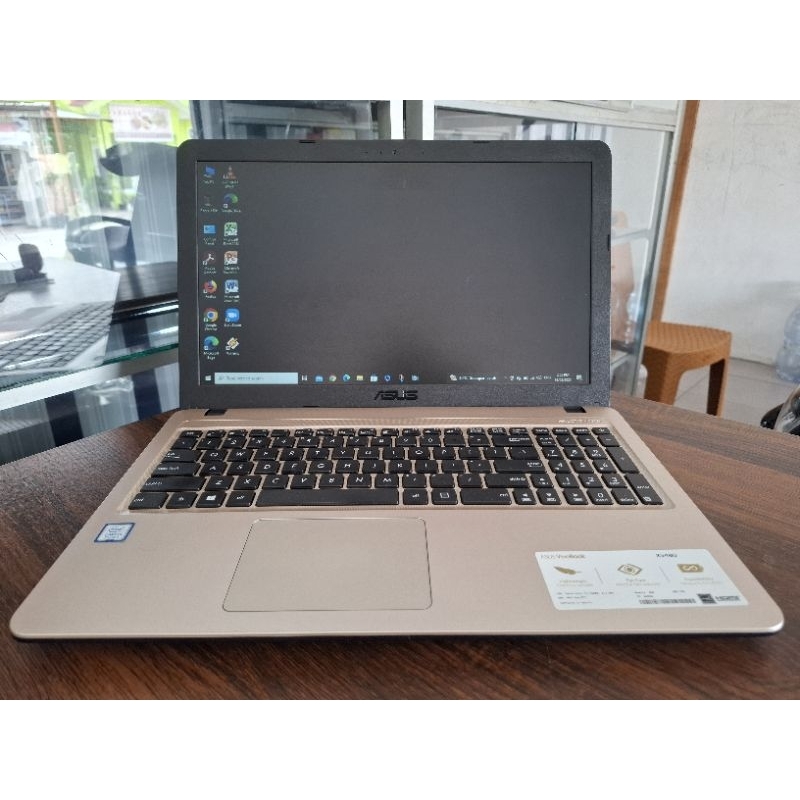 Jual Asus VivoBook X540U, 15 inch, core i3 gen 7, ram 4gb ssd 240gb ...