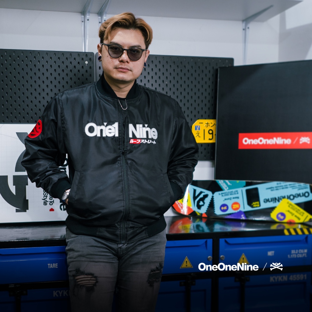 Jual Oneonenine Ksr Jaket Varsity Cosmo Black - Jaket Motor Sport ...